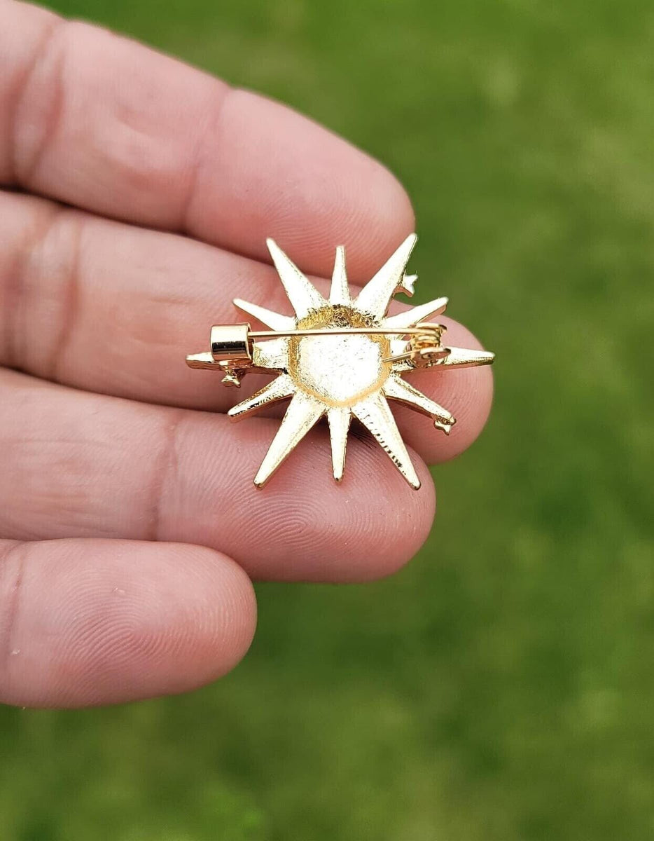 Sun Universe Brooch Vintage Look Gold Plated Celebrity Star Broach Luc ...